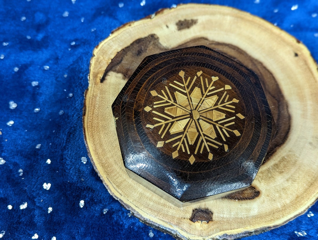 Antique Snowflake Wood Inlay Trinket Box - Octagonal Treasure Box - Etsy