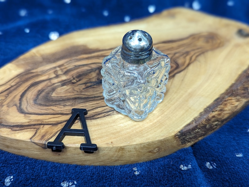 Tiny Glass Salt Shakers: Vintage Spice Jar, Ritual Spell Tools - Etsy