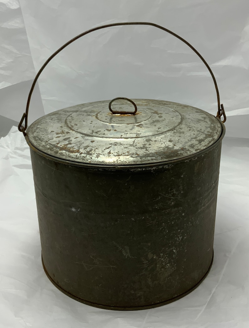 Antique Tin Lunch Pail / Berry Bucket With Lid - Etsy