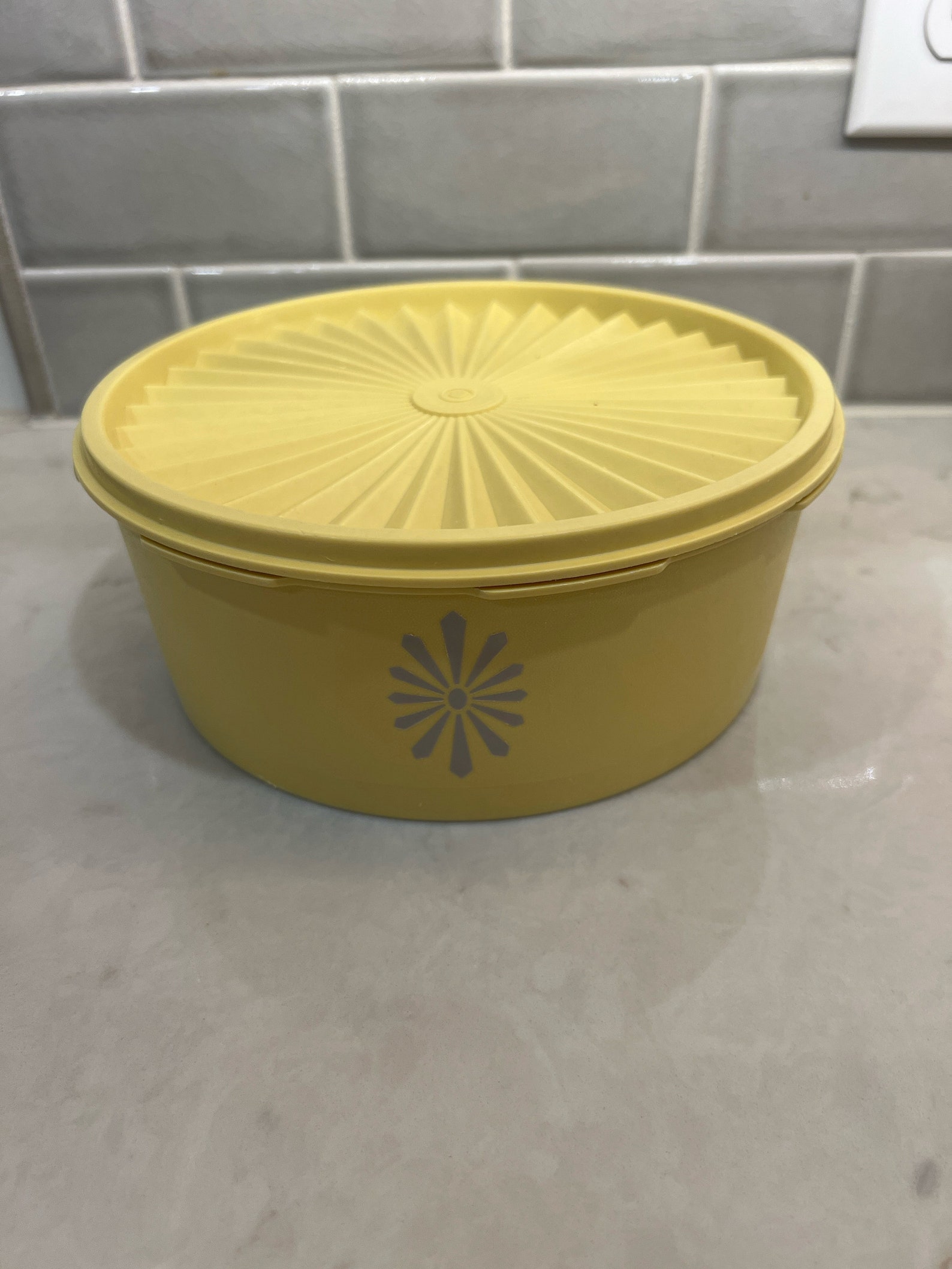 Authentic Vintage Tupperware Container W Lid #1204 Yellow - Etsy