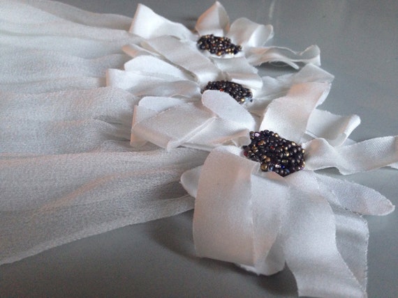 Unique Daisy Fascinator Veil by Black Licorice Bridal Couture - Etsy Italia