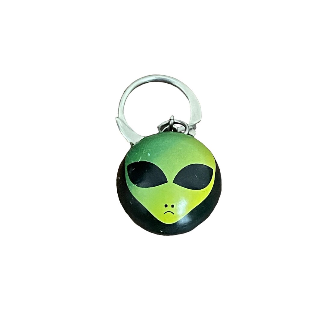 Vintage Green & Black Alien Extraterrestrial Head Round Novelty ...