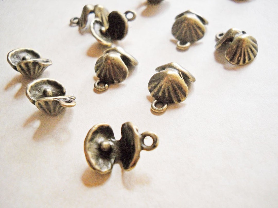 Seashell Charms Shell Charms Clam Charms Ocean Charms Nautical Antiqued ...
