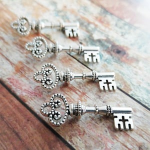 Silver Skeleton Keys Wholesale Keys Skeleton Key Pendants Trinity ...