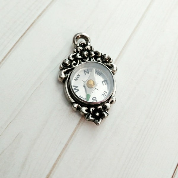 Compass Pendant - Etsy