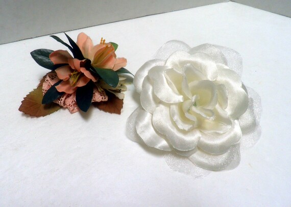 handmade PINS, silk flower pins, romantic jewelry, lo… - Gem