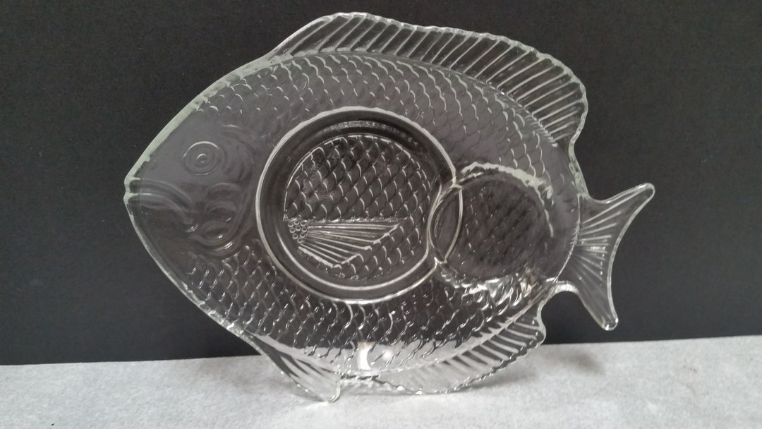 3 Pressed Glass FISH DISHES, Luncheon Plates - Etsy
