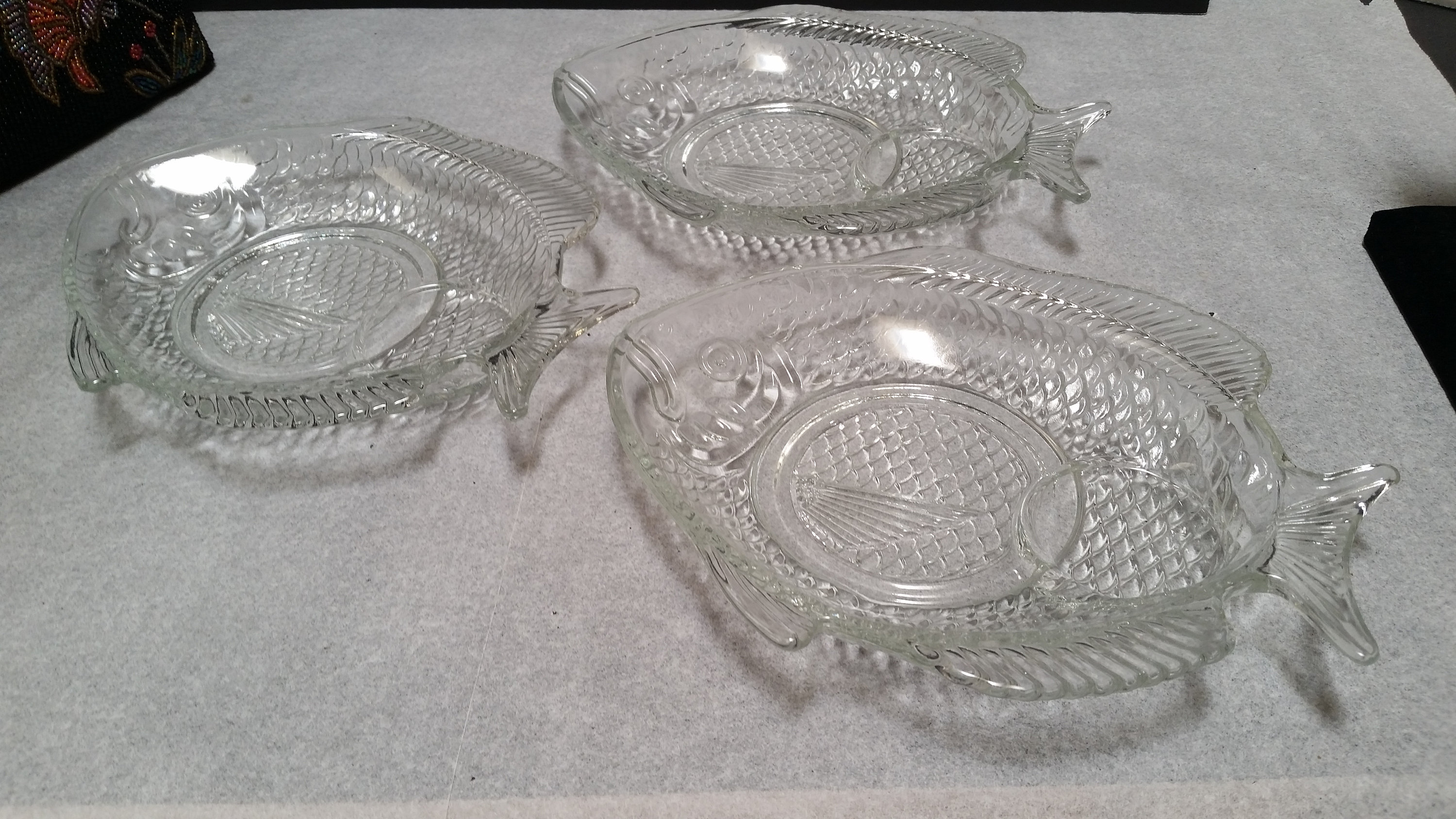 3 Pressed Glass FISH DISHES Luncheon Plates - Etsy UK