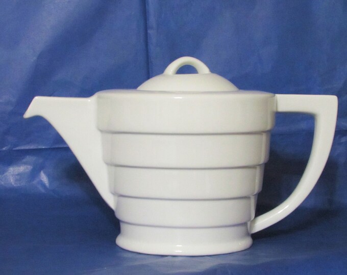 Frank Lloyd Wright Collection TEAPOT Guggenheim Museum by Henriksen - Etsy