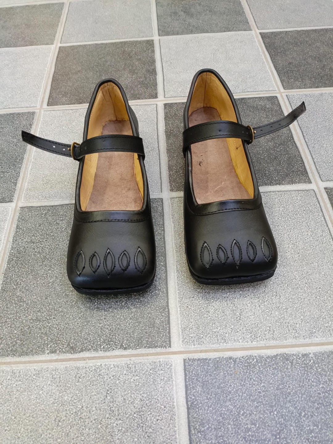 Medieval Cow Mouth Shoes – Handmade Leather Landsknecht Boots for LARP ...