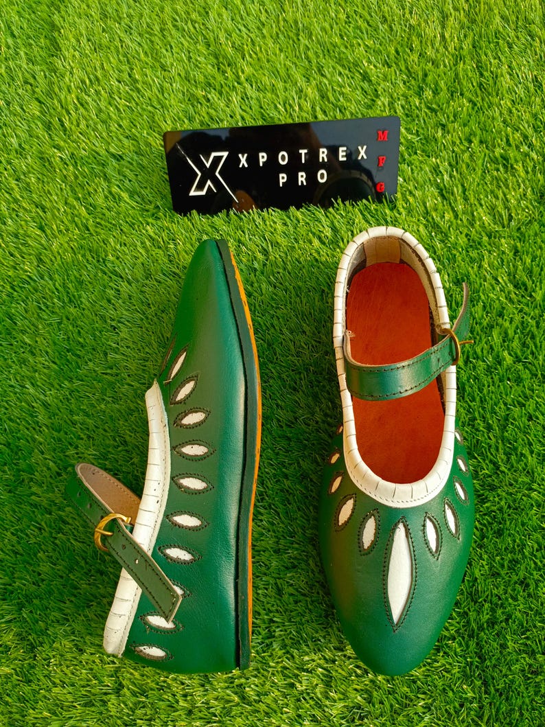 Slashed Ladies Landsknechte Shoes | Tudor Renaissance Leaf-cut Leather ...