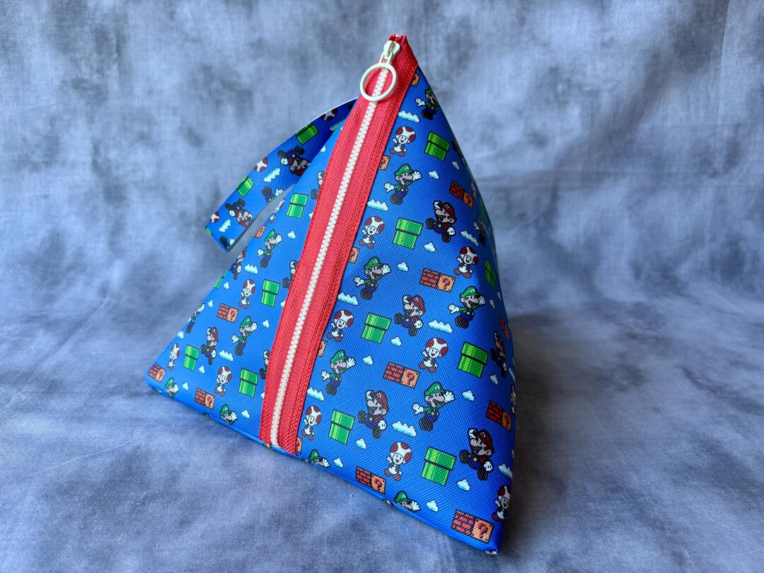 Super Mario Bros Project Bag, Vinyl Pyramid Zipper Wristlet for ...