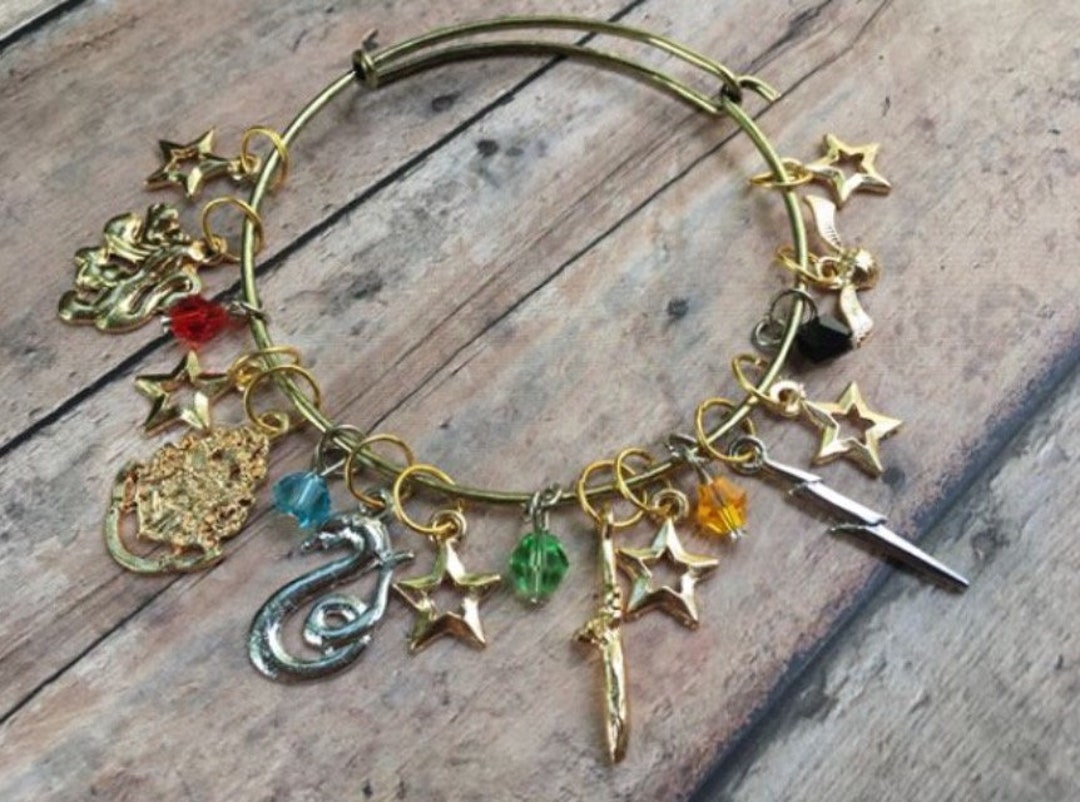 Stitch Marker Bracelet - Magic School Crest - Etsy