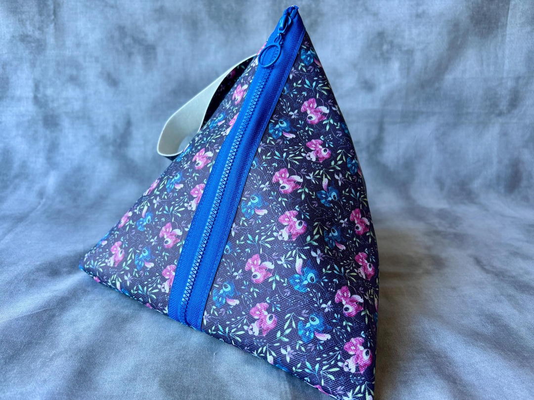 Triangle Pouch - Lilo & Stitch - Etsy