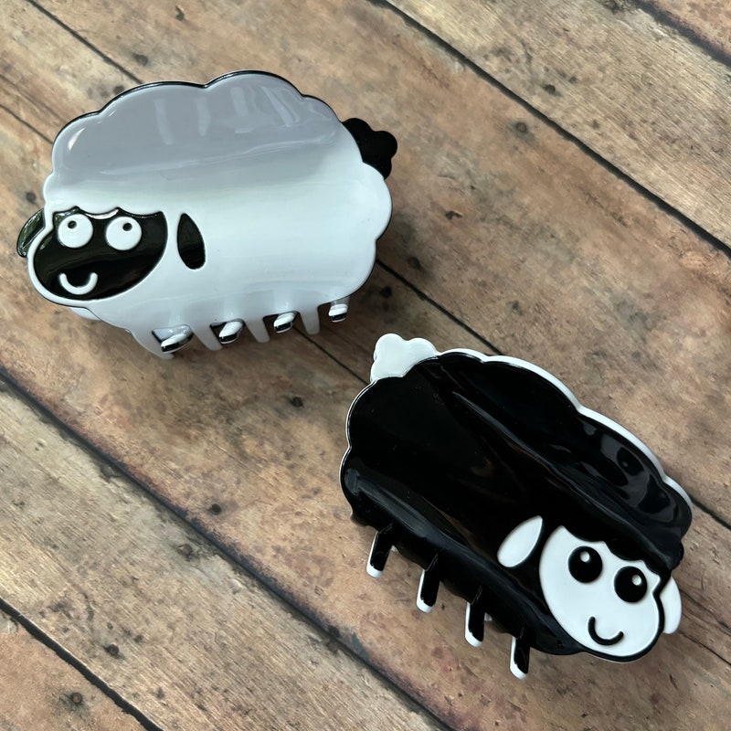 Kawaii Black Hairclip - Etsy