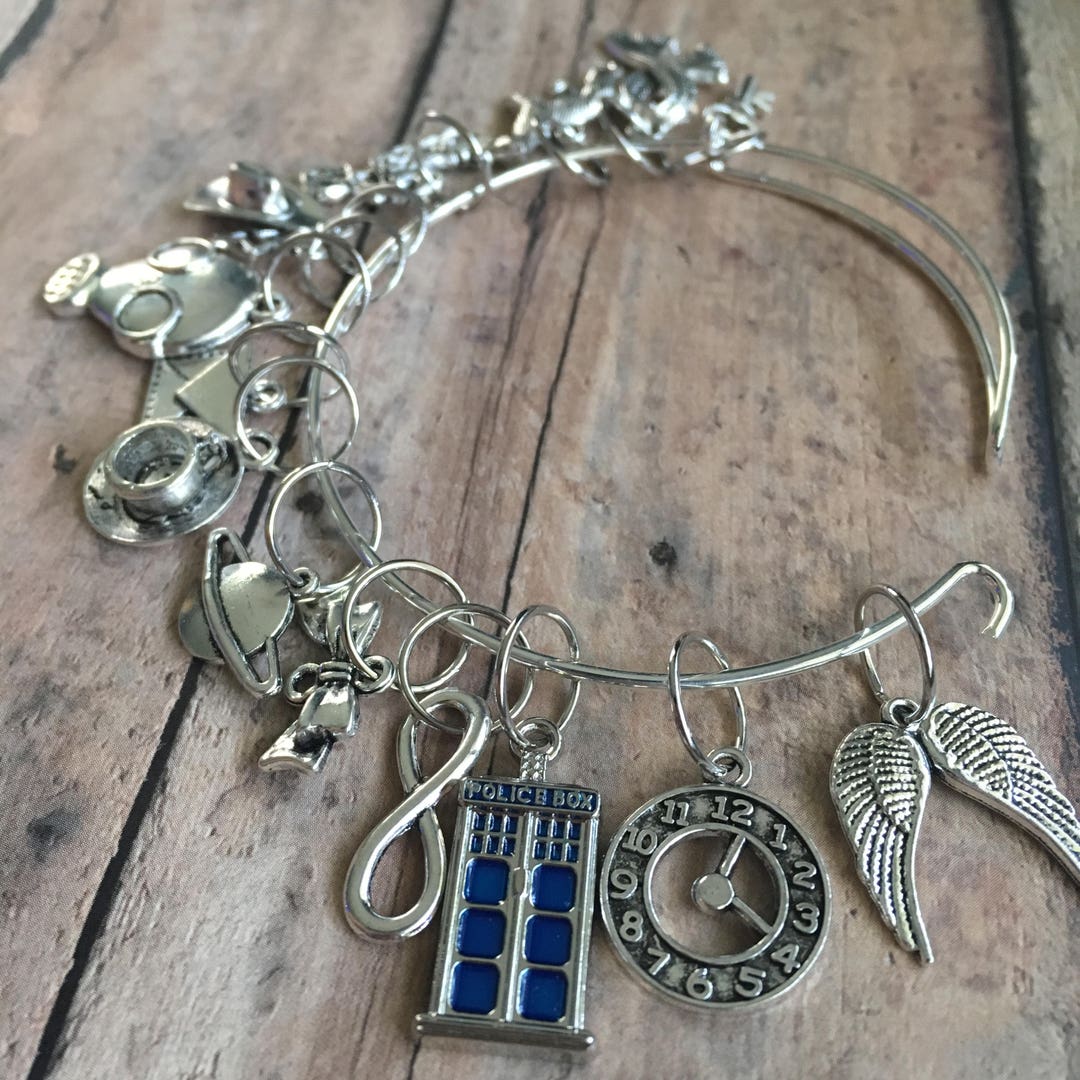 Doctor Who Stitch Marker Bracelet for Knitting, Blue Enamel TARDIS, Set ...