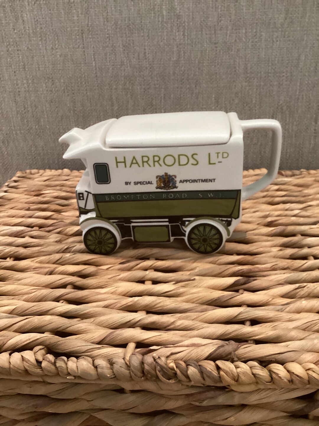 Harrods’ 1919 Walker Electric Van Teapot - Etsy
