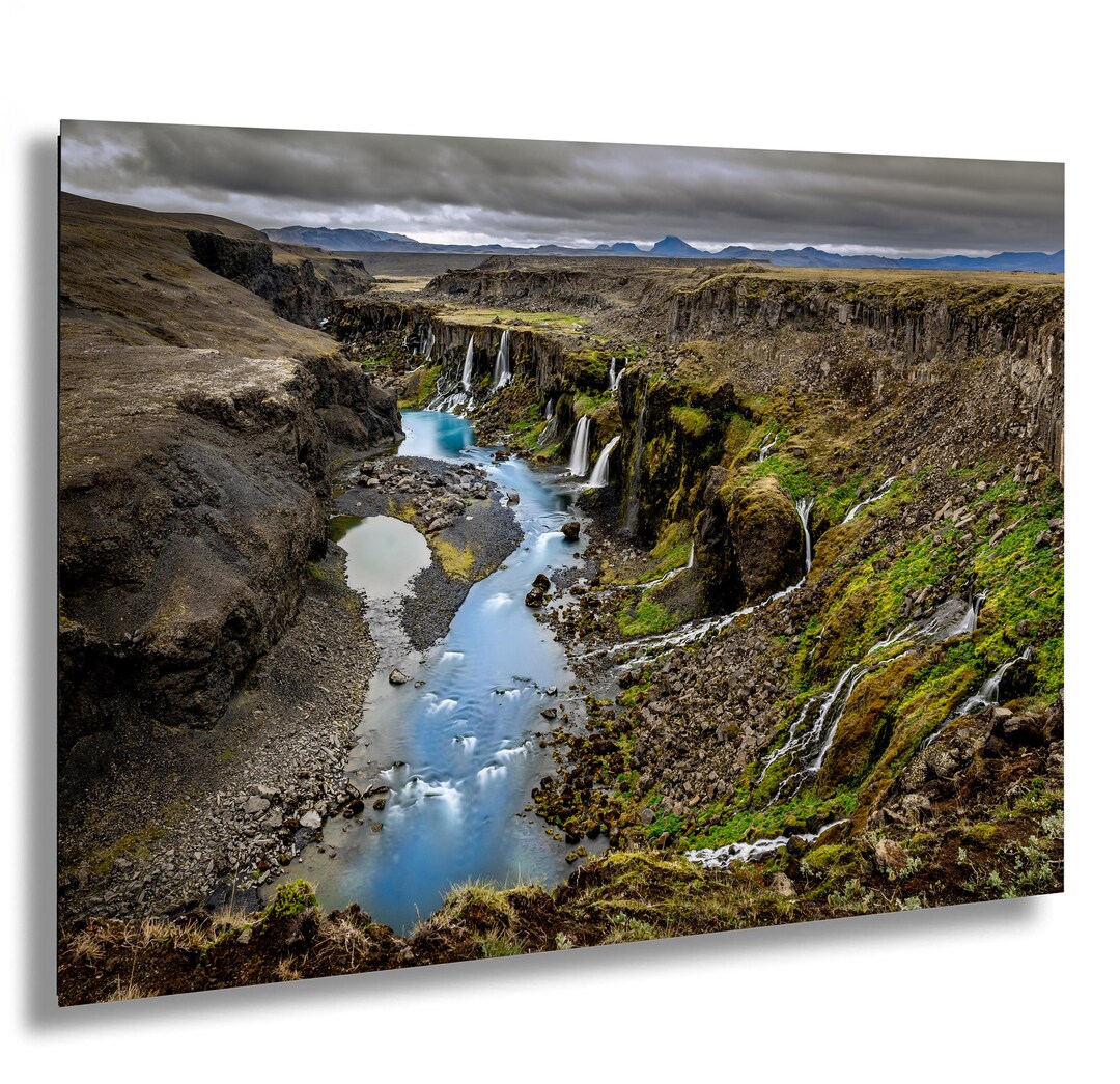 The Valley of Tears, Iceland – Sigöldugljúfur Canyon’s Hidden Waterfall ...