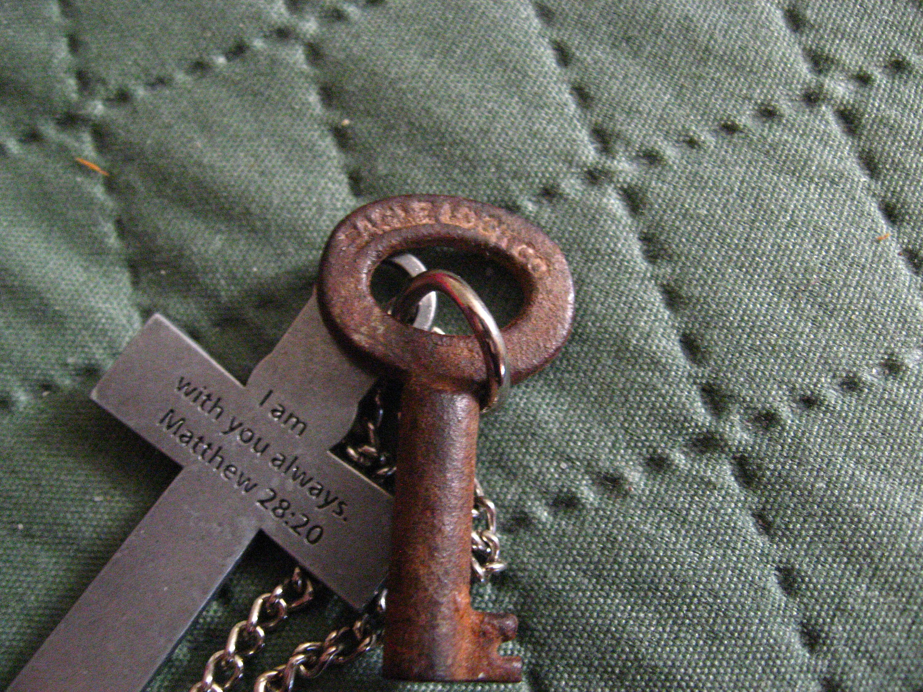 Crucifix & Eagle Lock Skeleton Key Vintage Necklace - Etsy