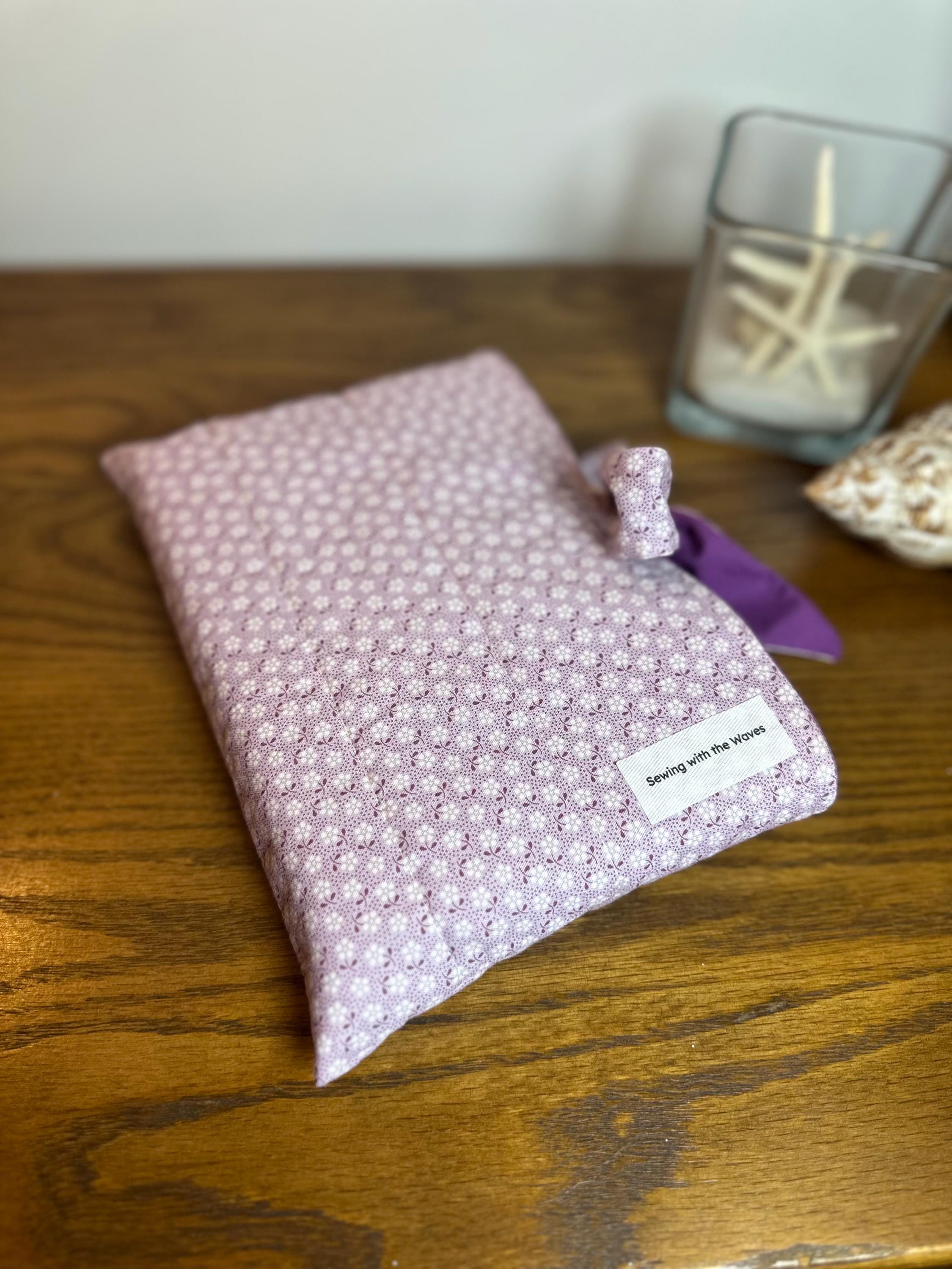 Quilted Book Sleeve With Bow – Padded Hardcover & Paperback Protector ...