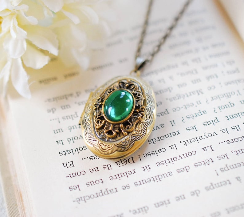Emerald Green Vintage Jewel Photo Locket Necklace, Antique Gold Oval ...