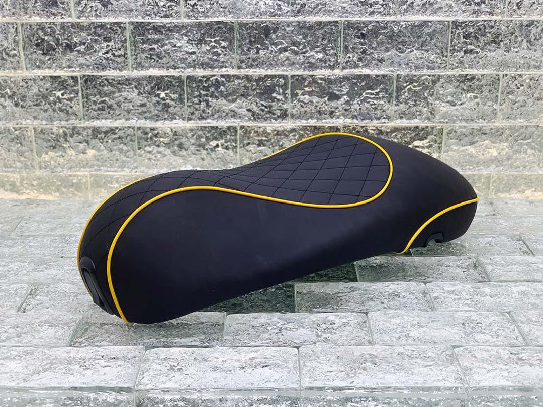 Vespa Integrated Seat – Black & Yellow | Vespa Sprint Primavera 150/300 ...