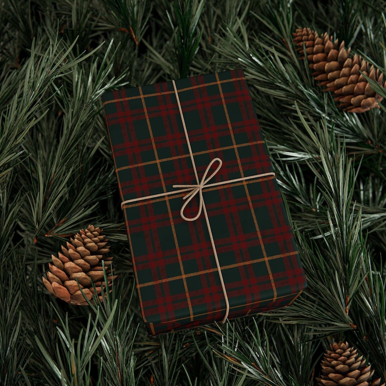 Classic Tartan Wrapping Paper Deep Red and Green Plaid Gift Wrap in ...
