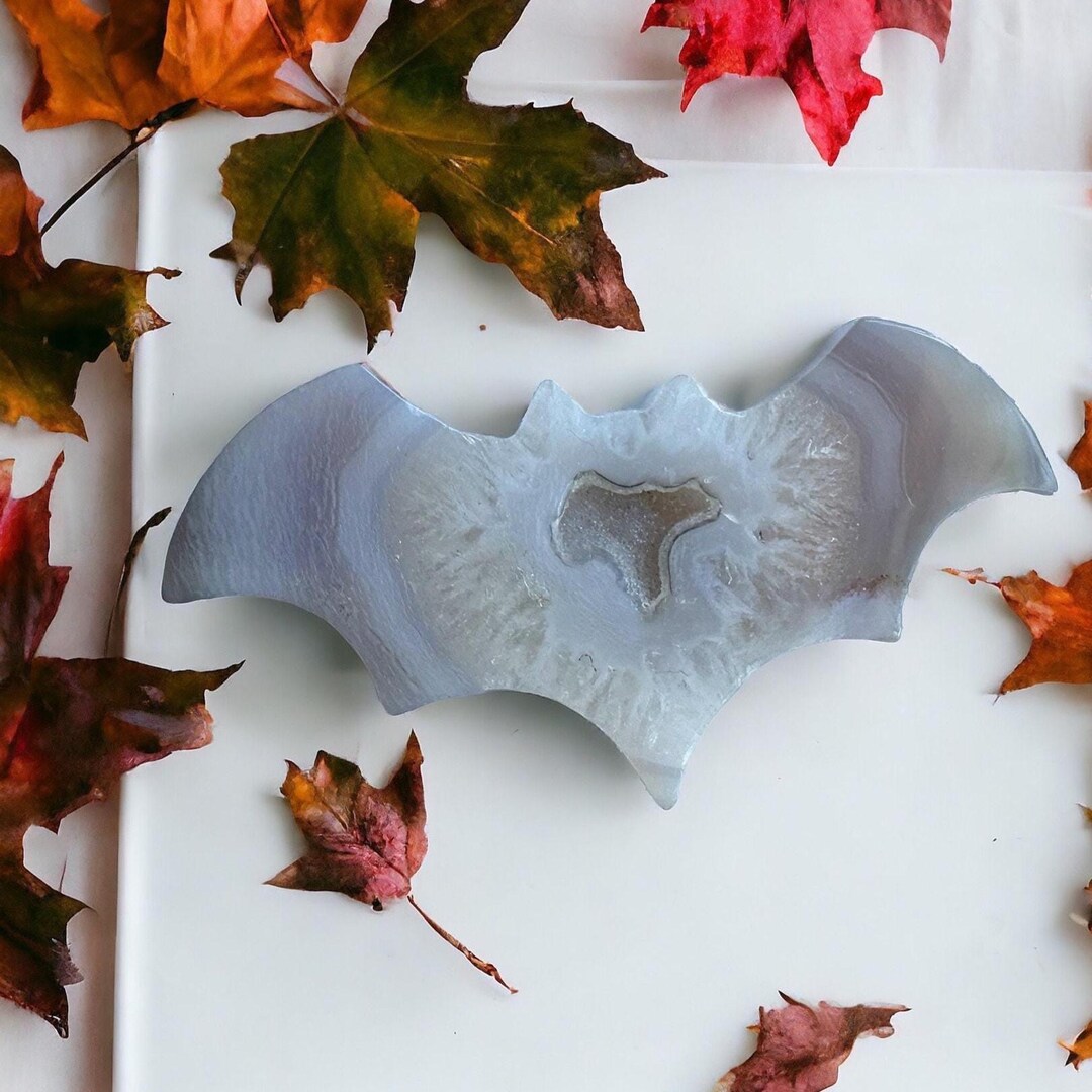 Blue Agate Bat Carving: Hand-carved Crystal Figurine, Witchy Altar ...