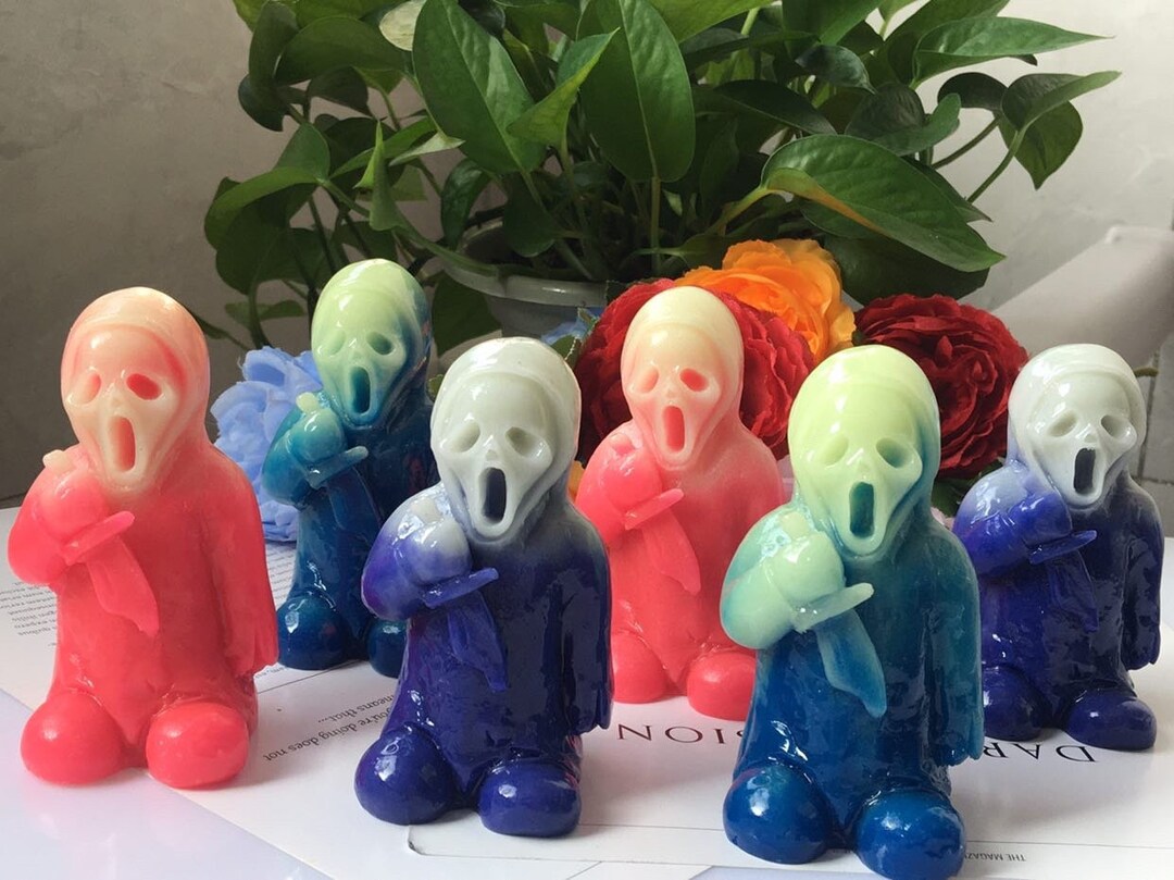 Ghostface Crystal Figurine - Luminous Horror Movie Statue - Etsy