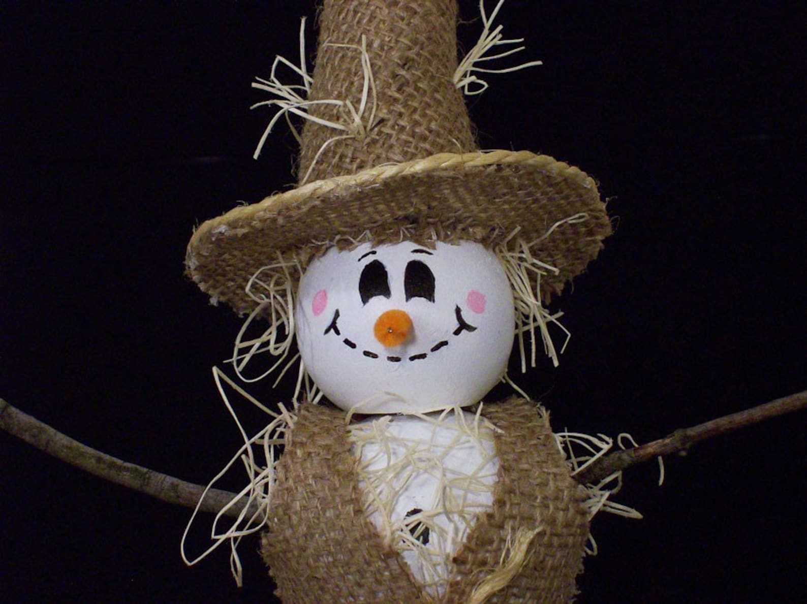 Halloween Scarecrow Wooden Snowman Decoration With Burlap Hat and Vest ...