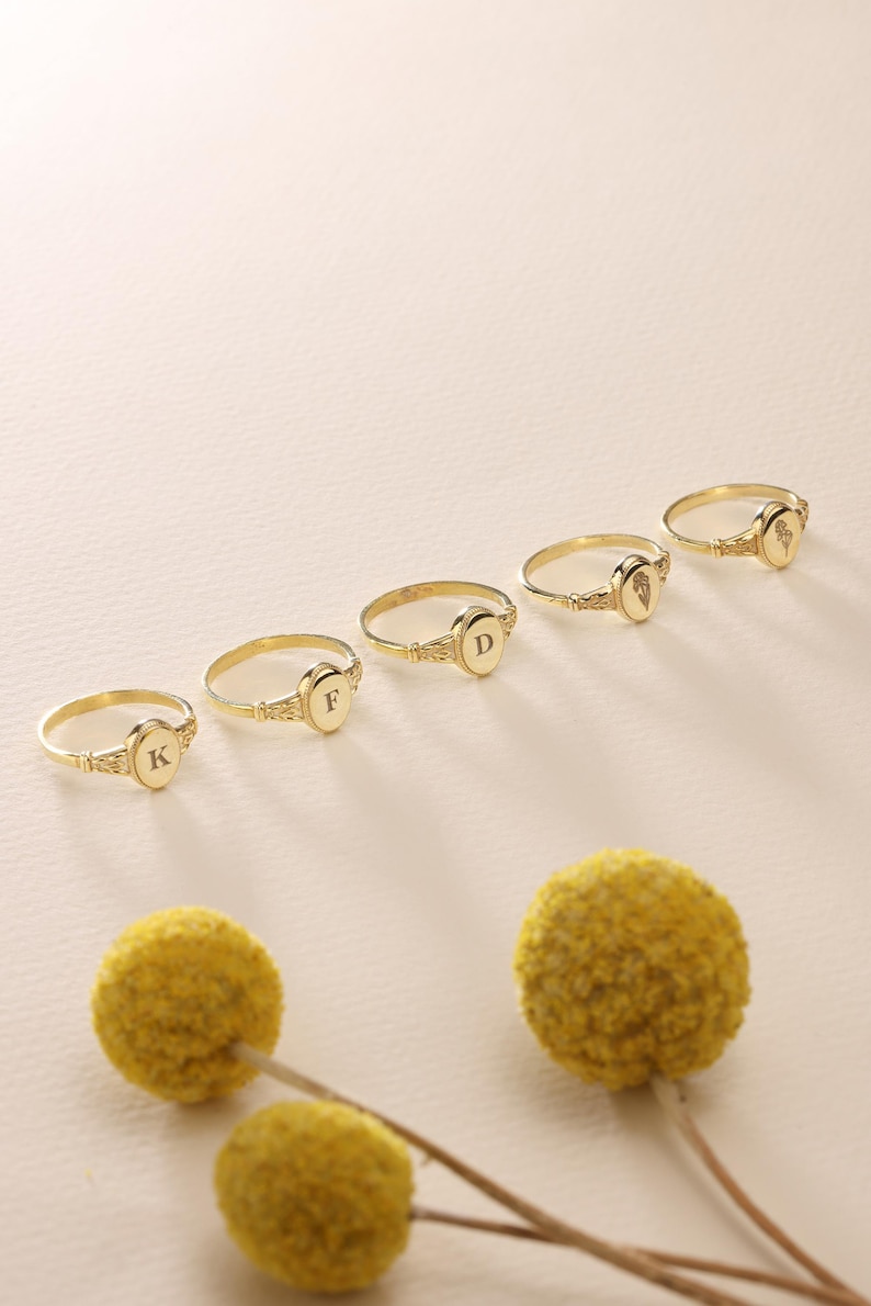 Custom Engraved Birth Flower Ring: Personalized Floral Ring - Etsy