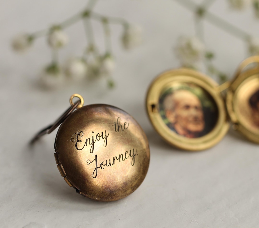 Bridal Locket, Brooch Pin for Bouquet, Personalized Custom Photo Locket ...