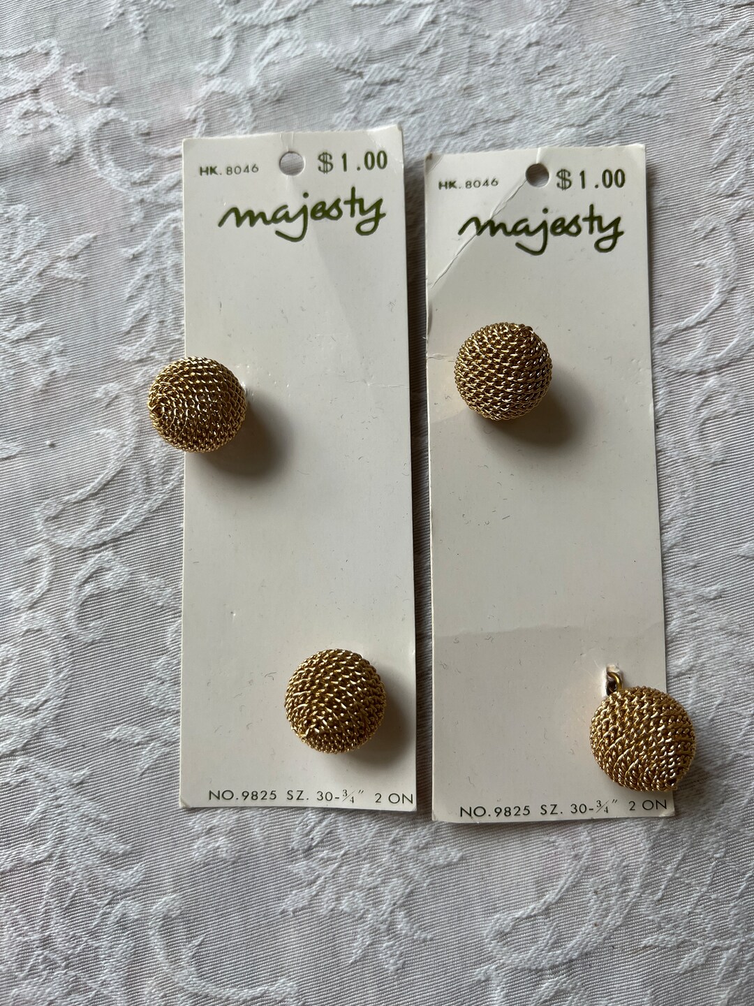 Vintage Buttons Gold Tone Round by Majesty / Gold Buttons Round With ...