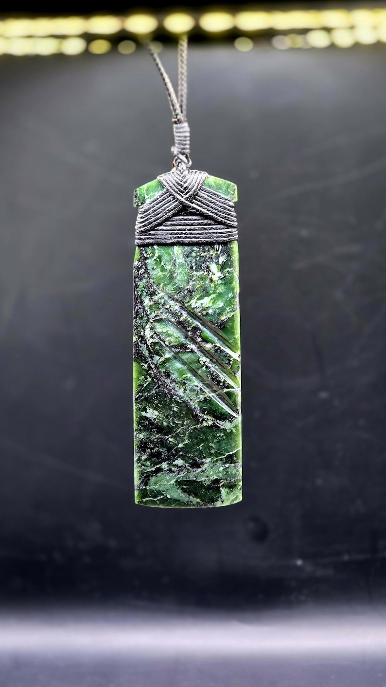 Pounamu Hei Toki - New Zealand Douglas Creek Stone - Etsy