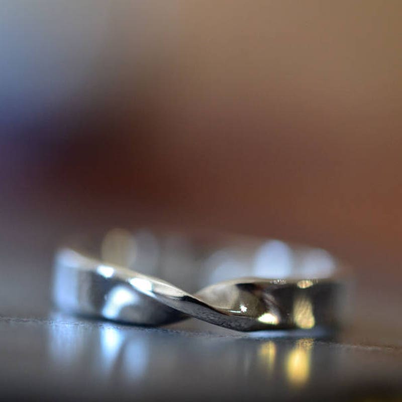 Mobius Ring - Etsy