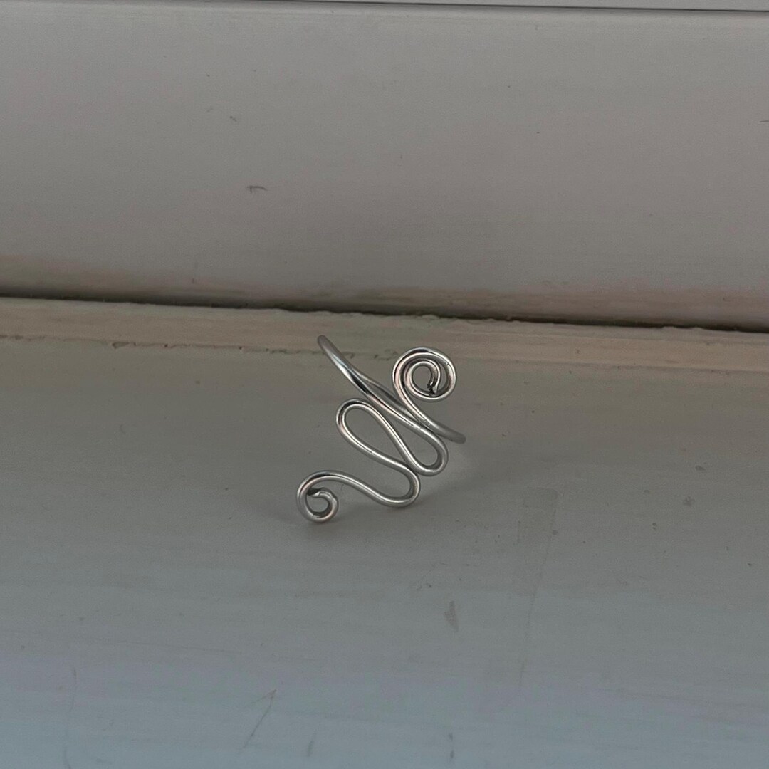 Silver Swirl Ring With Downward Loops - Etsy