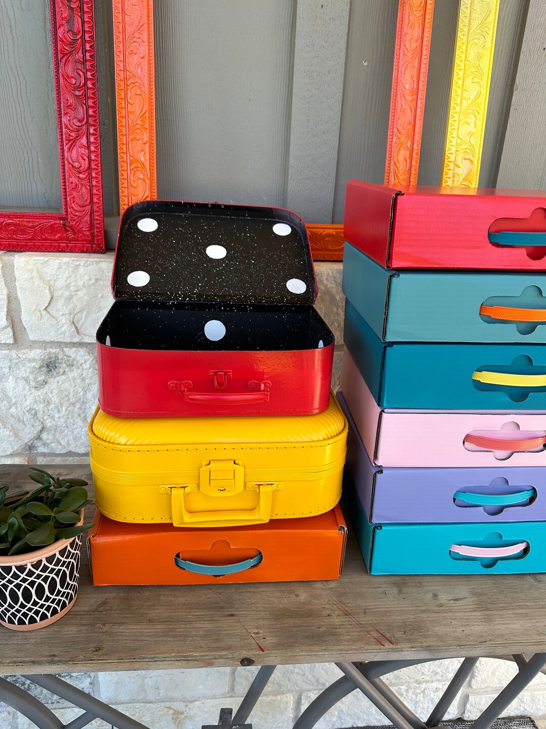 500 Paperboard Suitcases in 7 Different Colors Painted a Solid Color ...