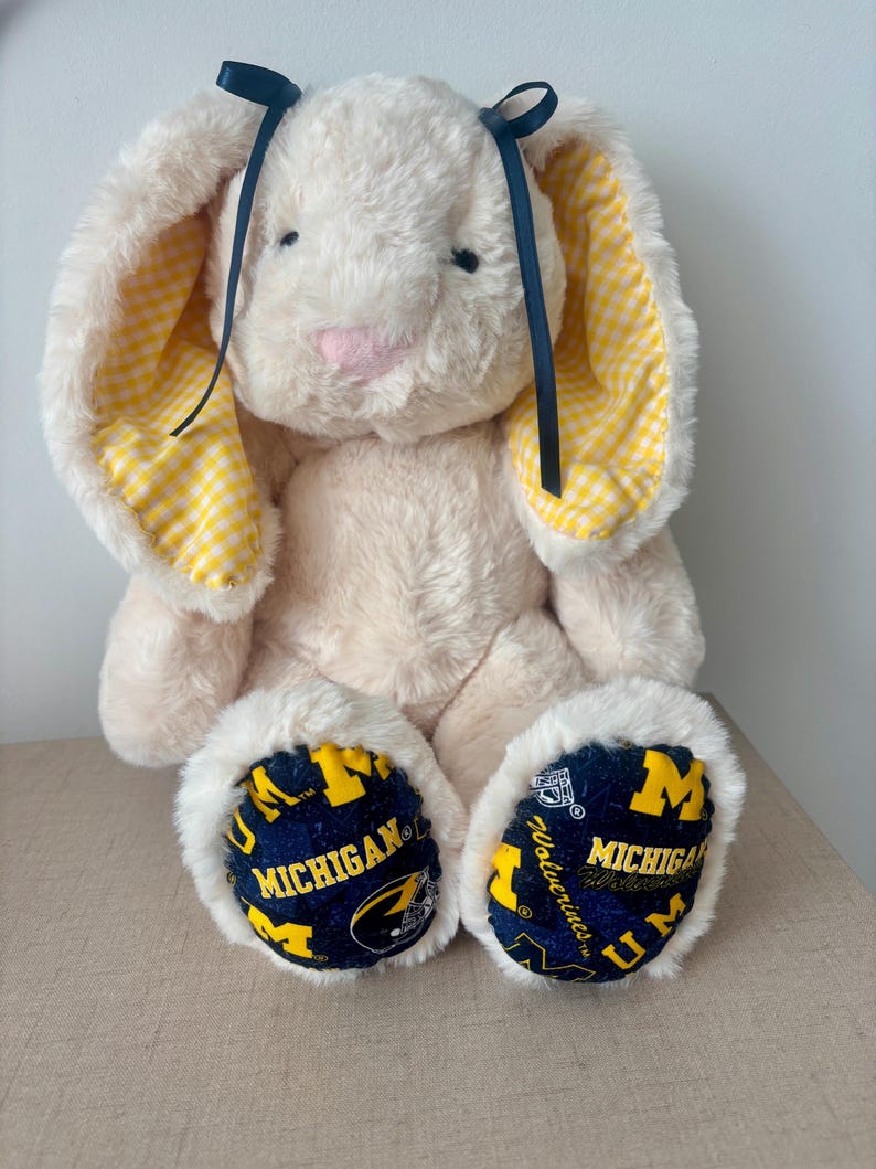 College Bunnies - Etsy
