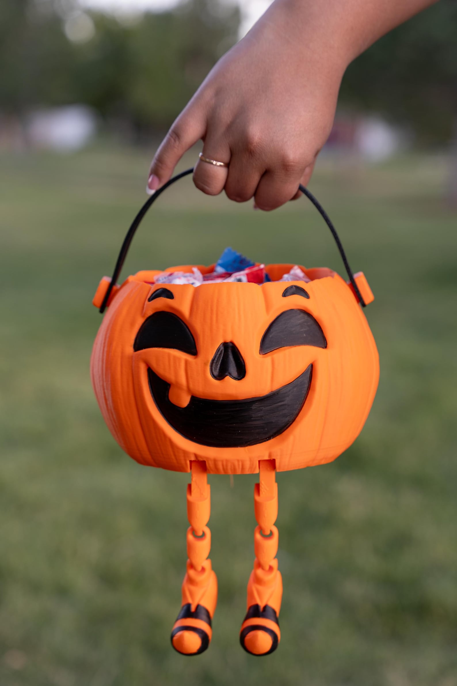 Walking Pumpkin Candy Holder – Halloween Candy Bowl, Trick or Treat ...