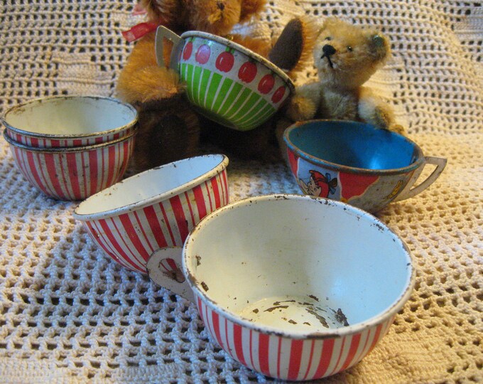Vintage Tin Toy Tea Cups/ Shabby Various Orphan Designs Toy Tea Set ...
