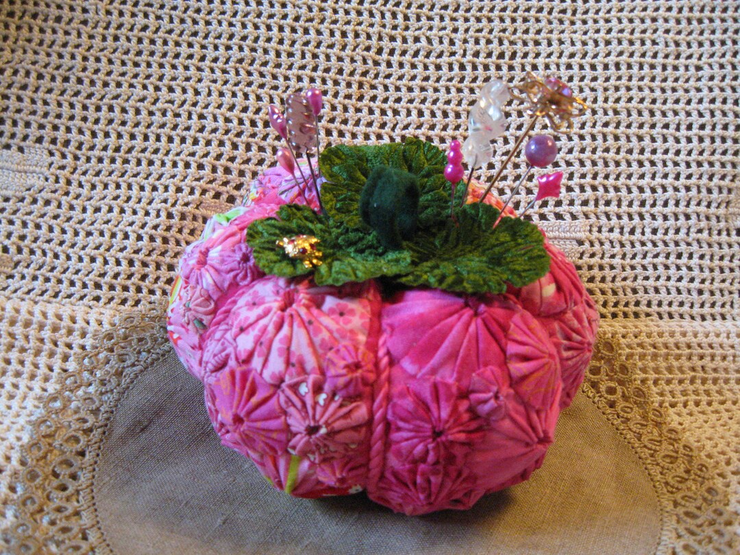 Pink Yo Yo Tomato Pin Cushion/ Yo Yo Pincushion / Decorative Pins/pink ...
