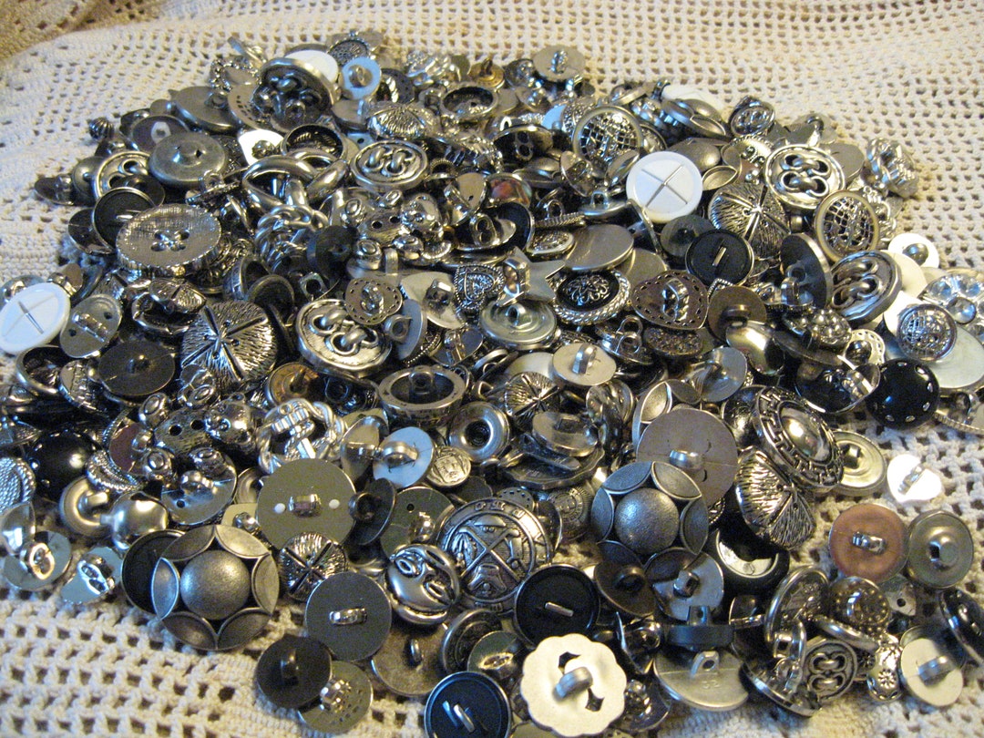 Large Silver and Pewter Tone Button Lot/ Plastic/metals/ Button Destash ...