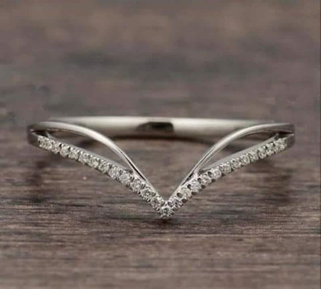 Deep V Shape Round Cut Moissanite Diamond Engagement Ring, Double Row ...