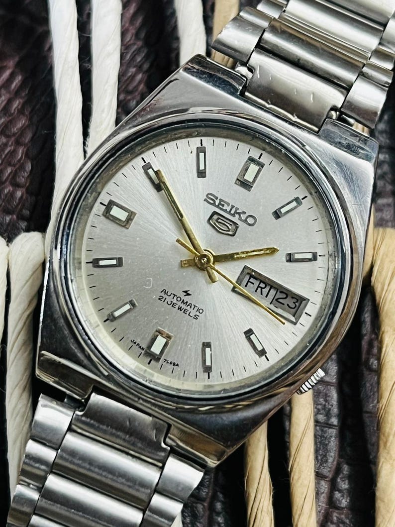 Vintage Seiko 5 Automatic Wrist Watch, Silver Dial, 21 Jewels, Japan ...
