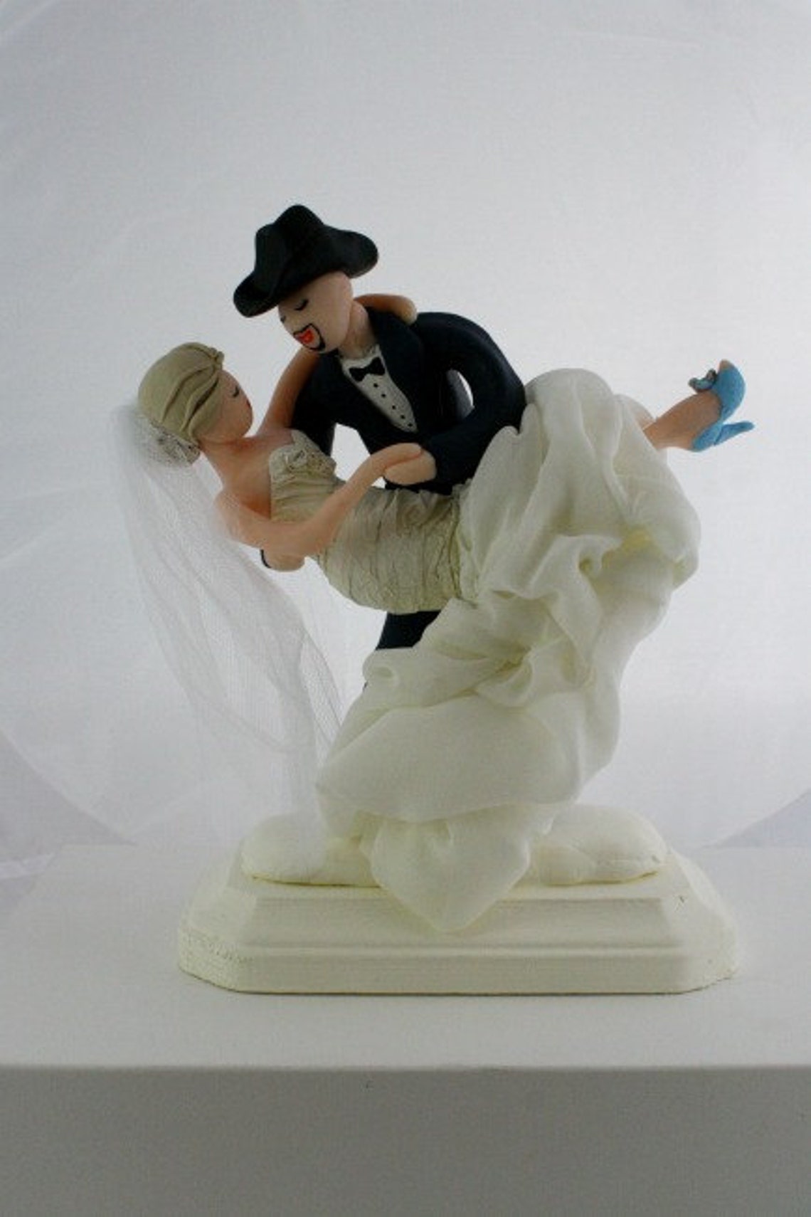 Wedding Cake Topper CUSTOMIZED to Your Features and Attire | Etsy
