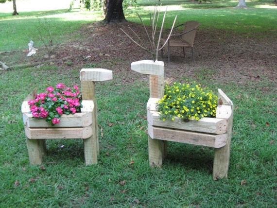 Items similar to Landscape Timber Pair of Deer / Reindeer Planters on Etsy