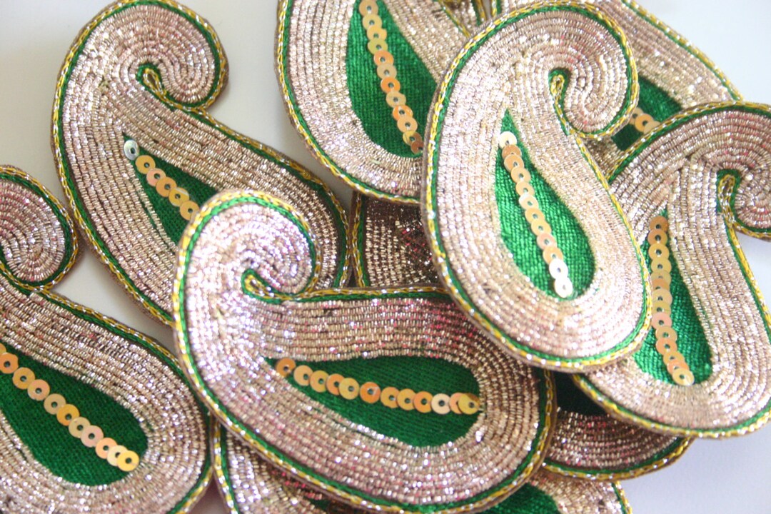 Golden Green Paisley Par de paisley De Applique con bordados de oro ...
