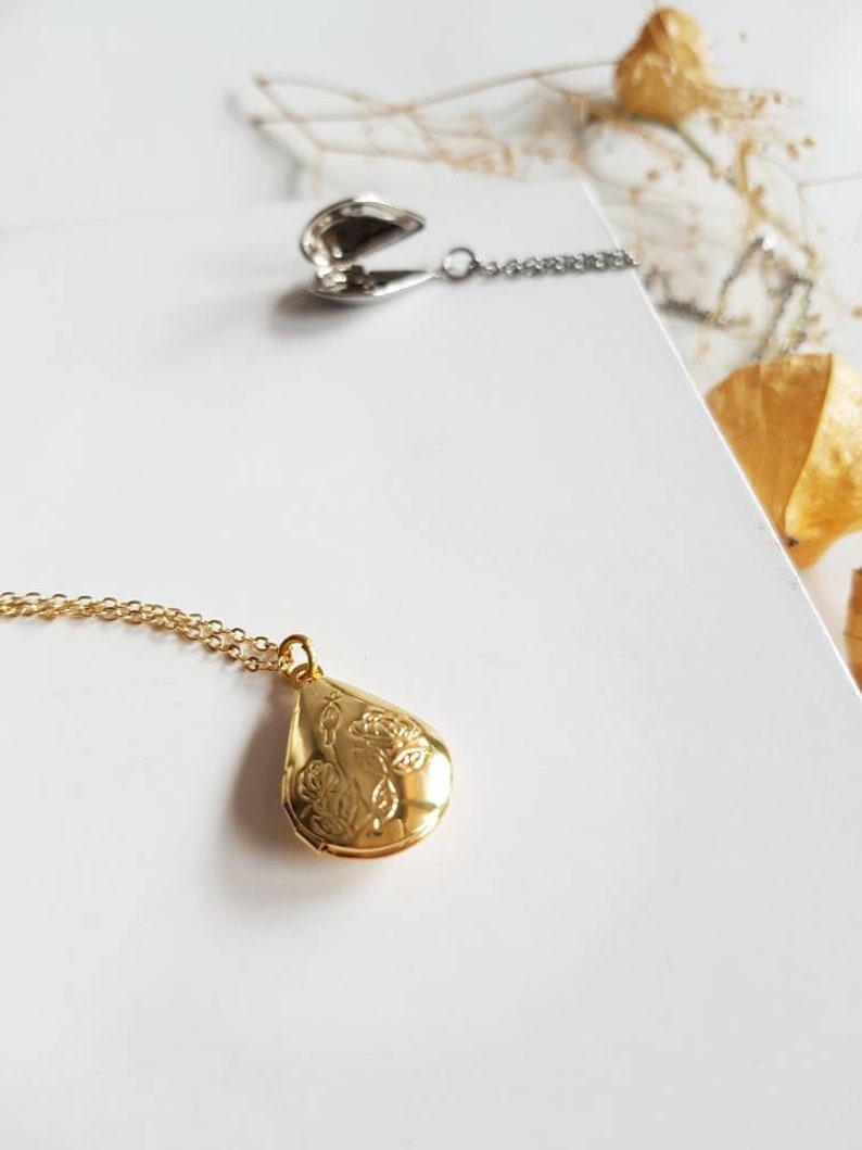 Teardrop Locket Necklace Vintage Style Jewelry Gold Photo - Etsy