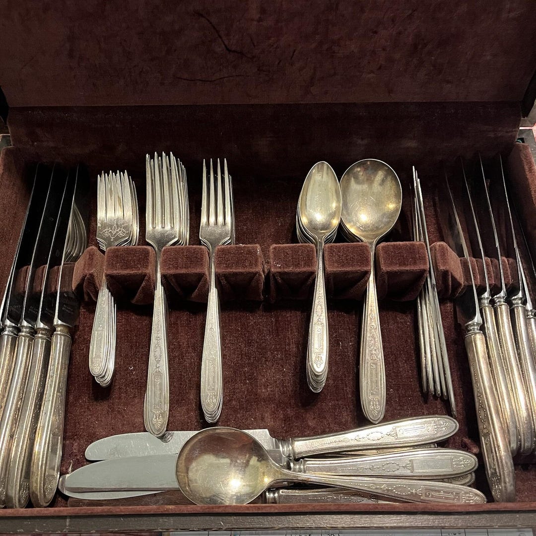 Vintage Deluxe Stainless Community Flatware With Wood Storage Box 61 ...