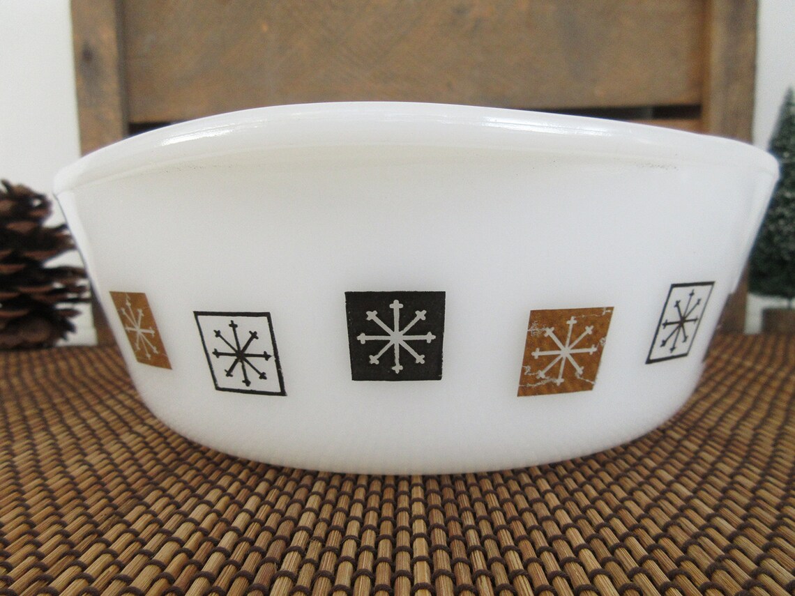 Vintage Casserole Dish Atomic Snowflake Around the Clock - Etsy